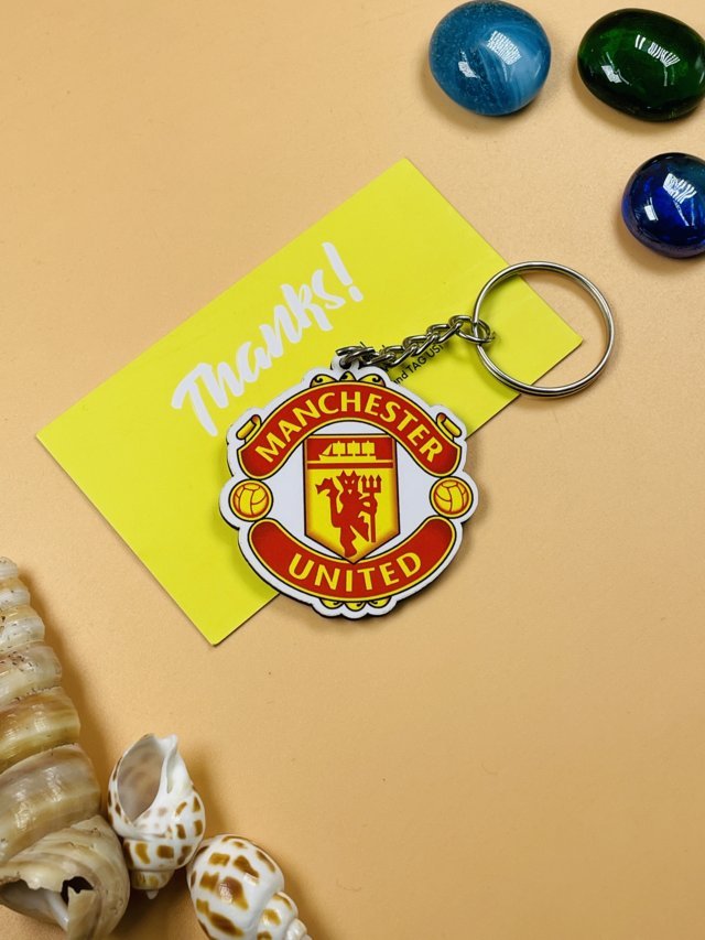 Manchester United Keychain – SINCE 7 STORE
